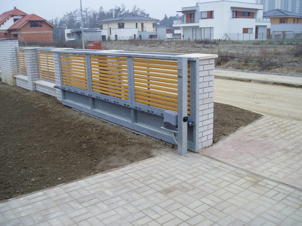 Posuvné a otočné brány - Altoma